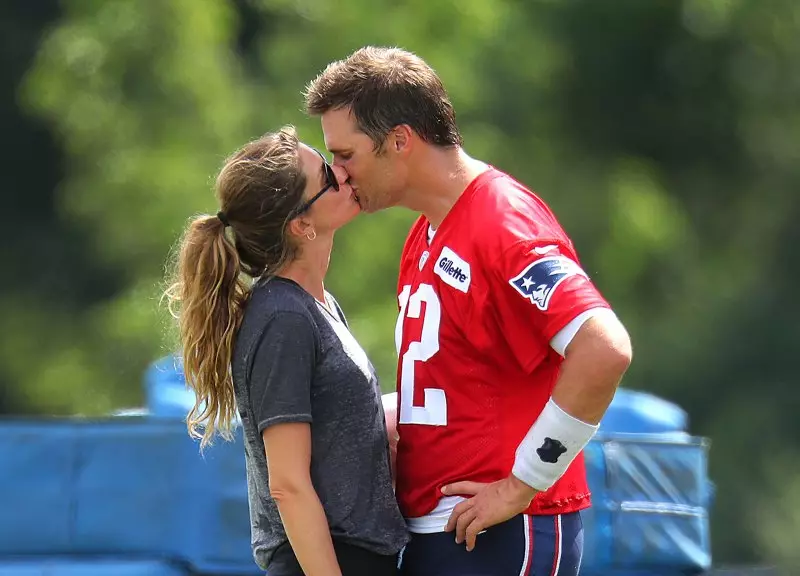 Tom Brady və Gisele Bundchen Münasibətləri qrafiki