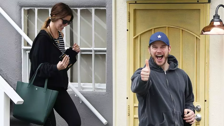 Chris Pratt sy ny fofombadin'i Katherine Schwarzenegger dia mitsiky avokoa rehefa mandao ny gym