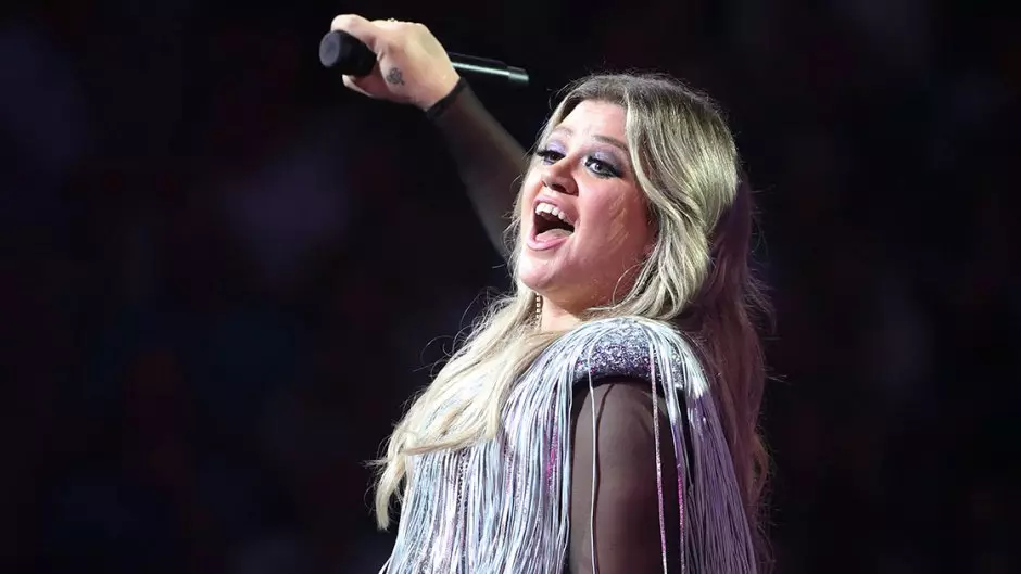 Kelly Clarkson