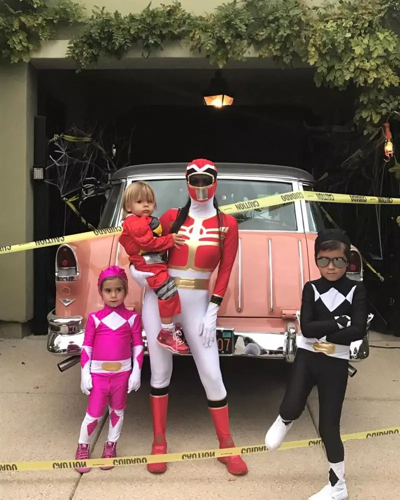 Akanjo Halloween taloha nataon'ny Kardashian Kids