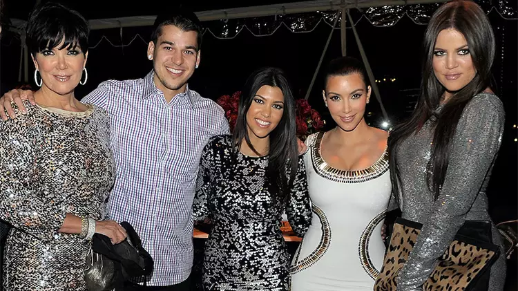 Kardashian iyali fashi kardashian