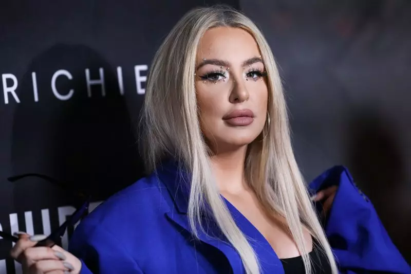 tana-mongeau-upasuaji-wa-plastiki-2019