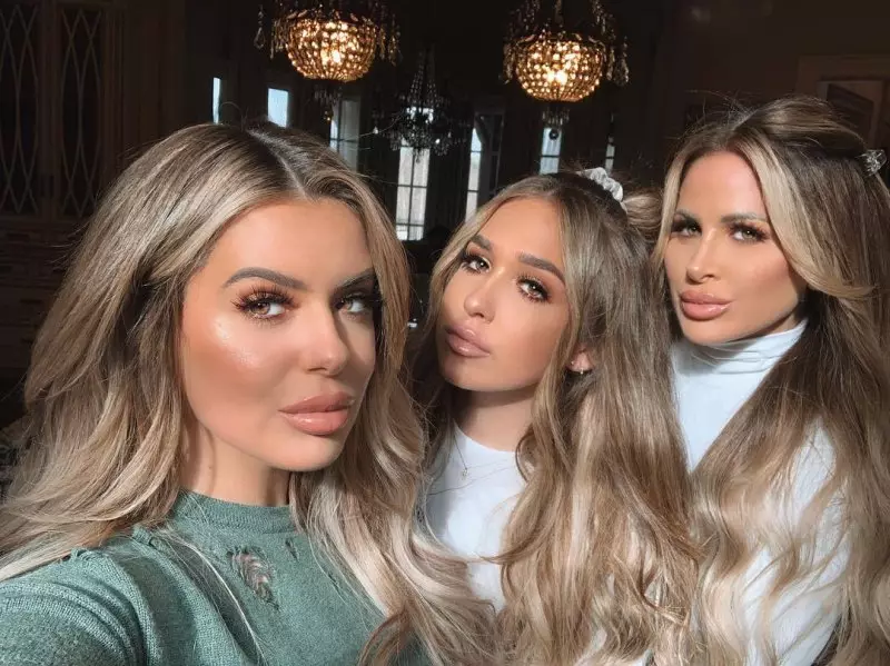 La filla de Kim Zolciak, Ariana Biermann, va créixer a la televisió de realitat! Vegeu la seva transformació al llarg dels anys