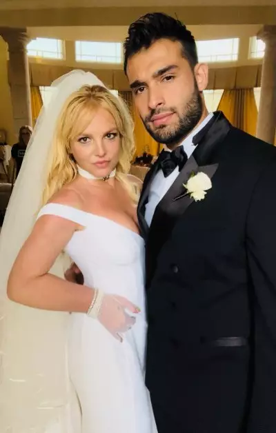 သူတို့ အတူတူ ~ကမ္ဘာမကုန်ခင်အထိ~! Britney Spears နှင့် Sam Asghari လက်ထပ်ပြီ- မင်္ဂလာပွဲအသေးစိတ်
