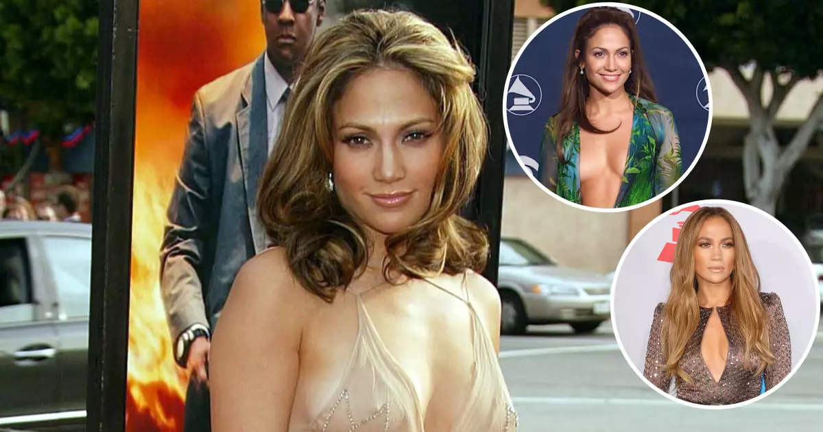 Jennifer Lopez Bra geýmeýär: Aýdymçynyň rehimsiz suratlary