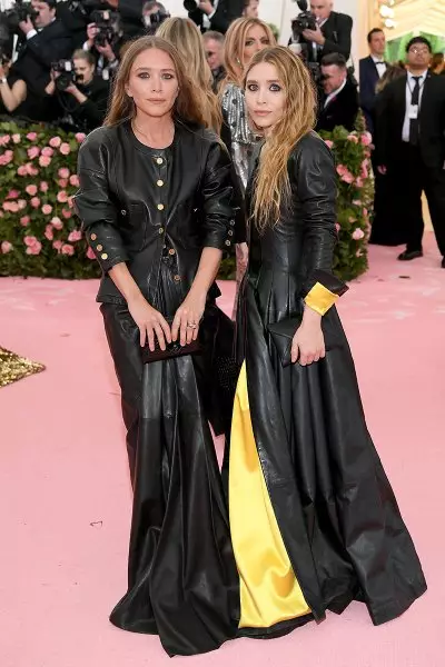 2019-Met-Gala-Mary-Kate-Olsen-Ashley-Olsen