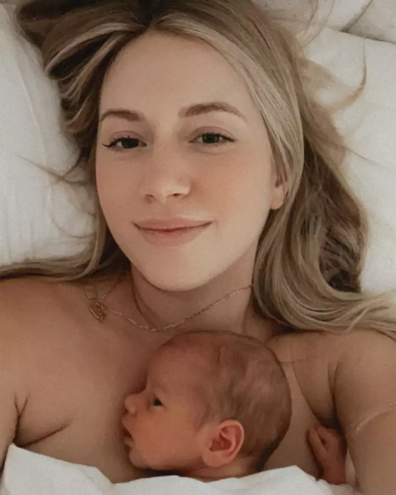 Lammaanaha ugu Macaan! Dhammaan Sawirrada Arie Luyendyk Jr. iyo Lauren Burnham's Twins Ilaa hadda