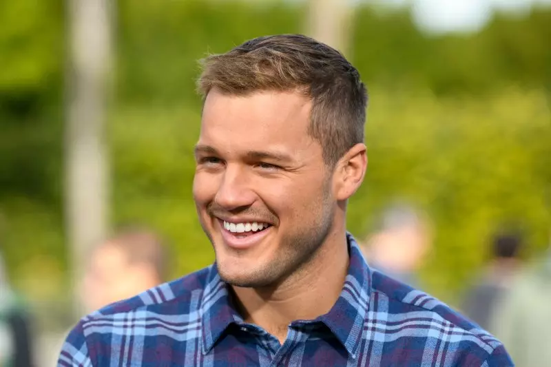 អាជីពបាល់ទាត់ Colton Underwood