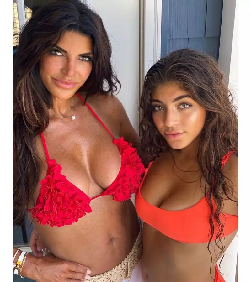 Teresa Giudice Beach 5