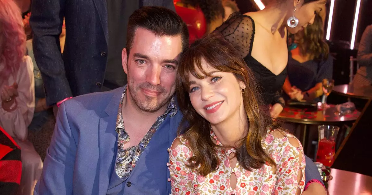 Zooey Deschanel feiert seinen 40. Geburtstag mit Jonathan Scott auf einer 80er-Party