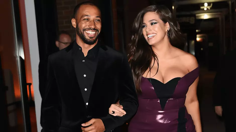 Ashley Graham suna tafiya tare da mijinta Justin Ervin a NYC