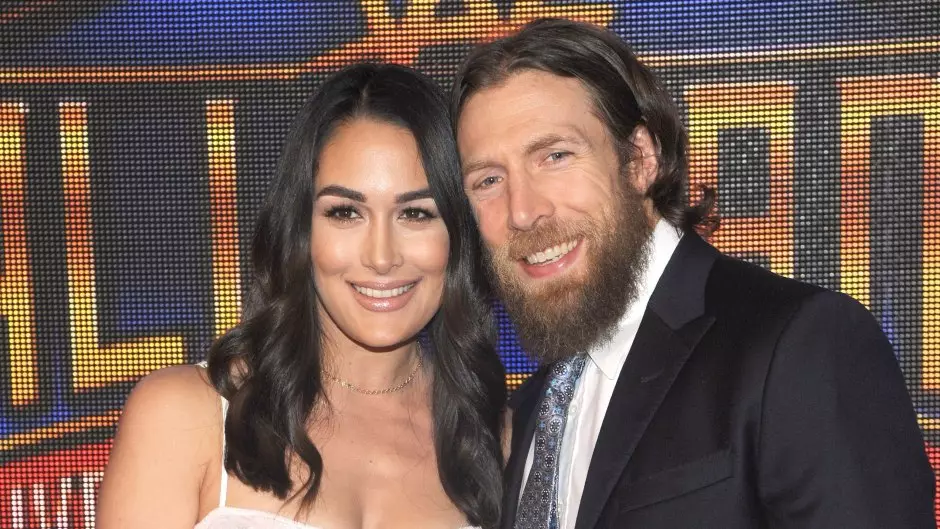 WWE's Brie Bella thiab Daniel Bryan's Cutest Moments Over the Years