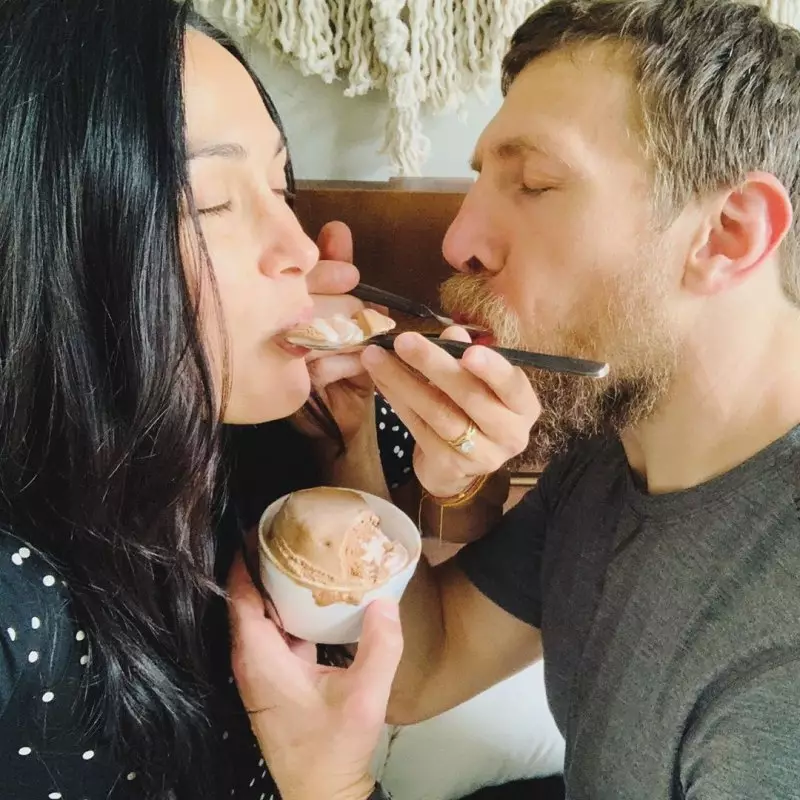 Momen Lucu Brie Bella dan Daniel Bryan