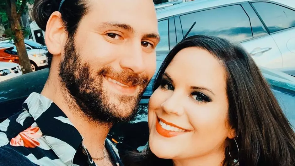 Chase Severino ve Whitney Way Thore