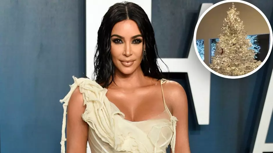 Kim Kardashian visar upp sina juldekorationer hemma i Whoville Winter Wonderland