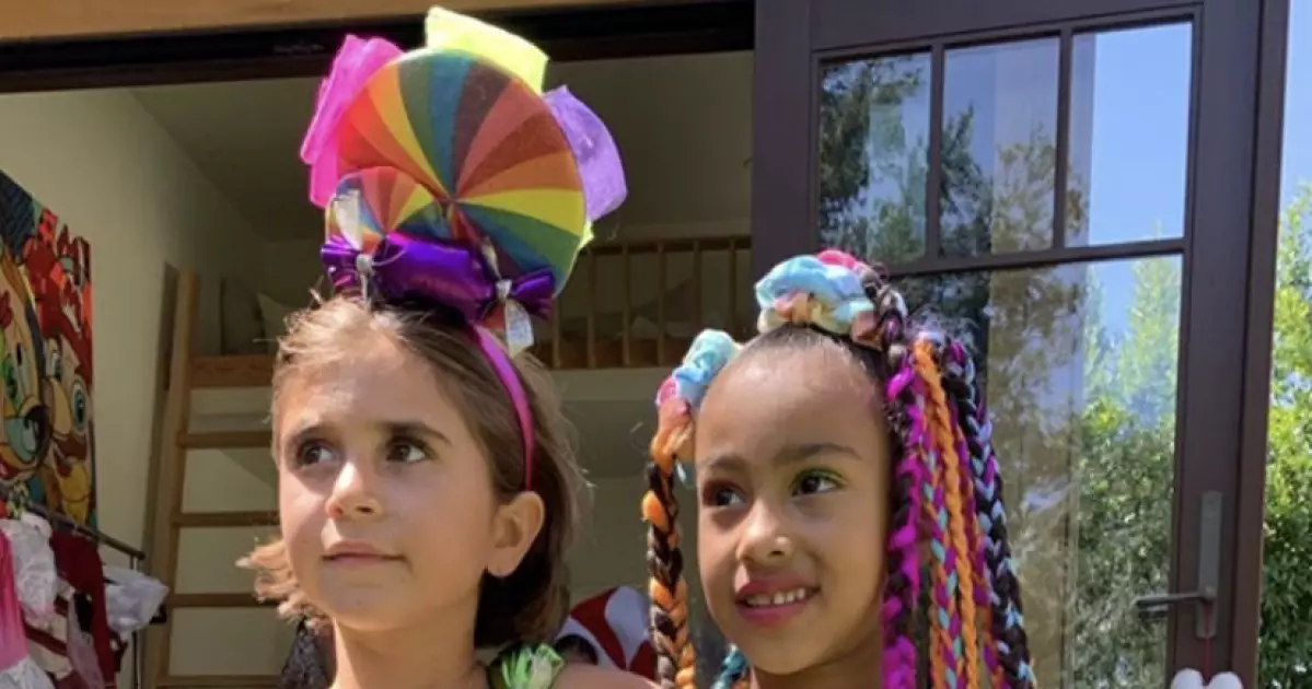 North West eta Penelope Disick-ek 'Candy Land' urtebetetze festa izan zuten