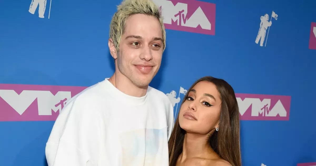 Pete Davidson Dikabarkan Nolak Ningali Ariana Grande Ditengah Tulisan Instagram Na