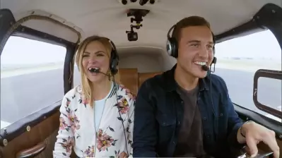 Peter Weber pilota un aereo con Hannah Brown