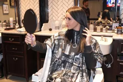 Scheana Marie The Barbershop Cuts and Cocktails-en aurkezpena The Cosmopolitan Hotelean