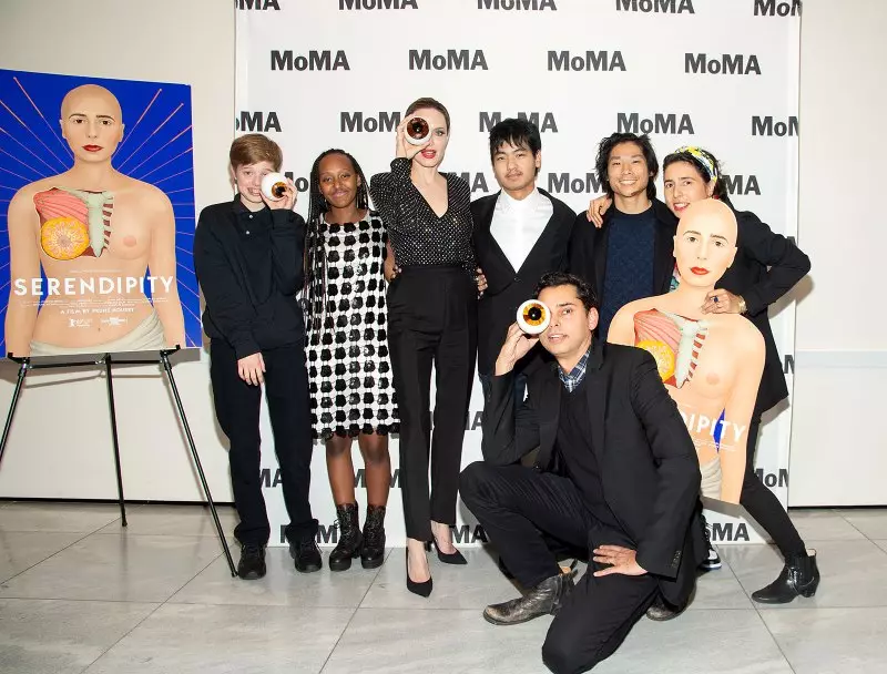 Angelina Jolie et ses enfants assistent à la soirée d'ouverture de la quinzaine des docteurs de Moma