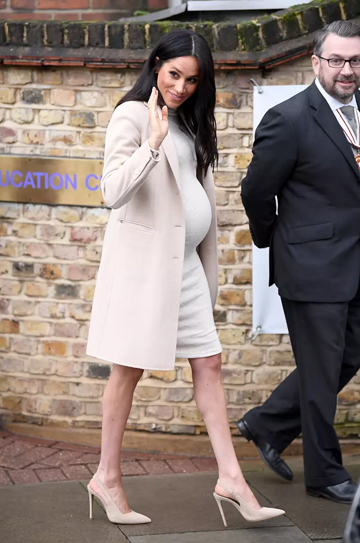 Meghan Markle besicht Mayhew