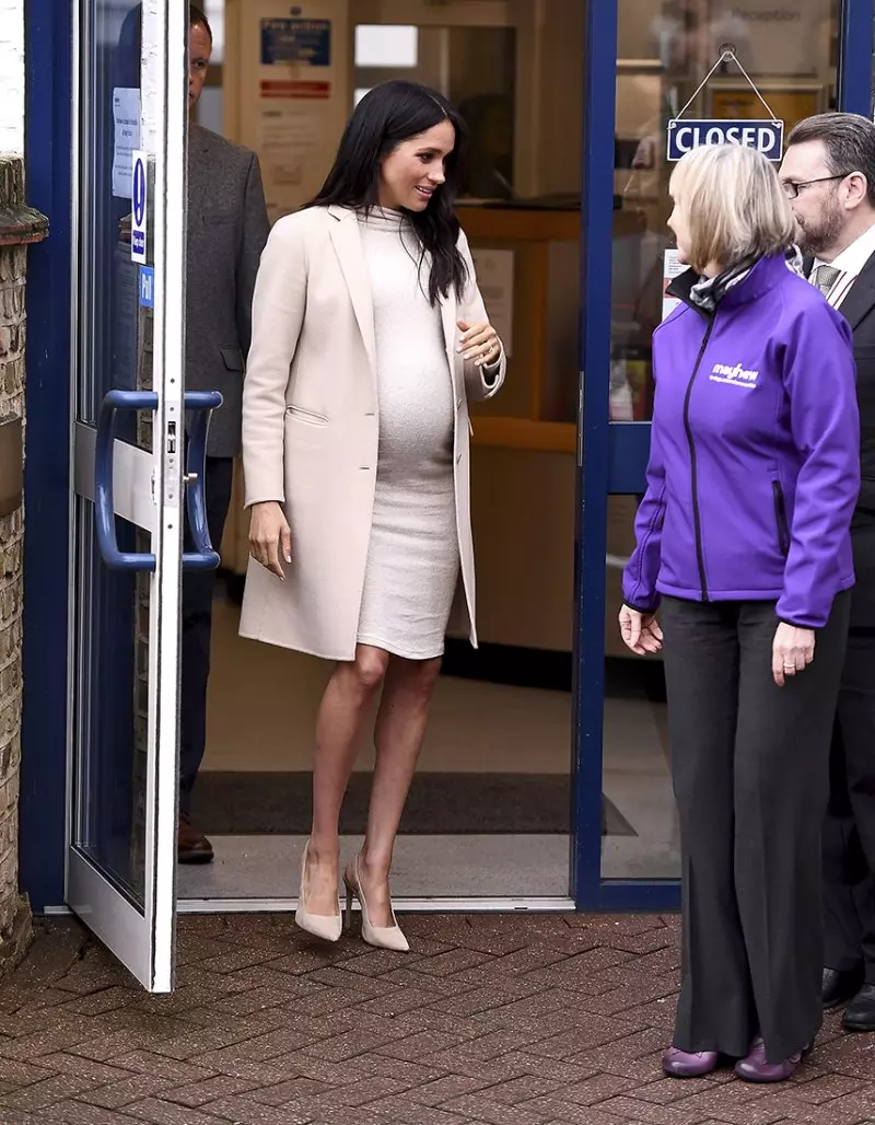 Meghan Markle đến thăm Mayhew