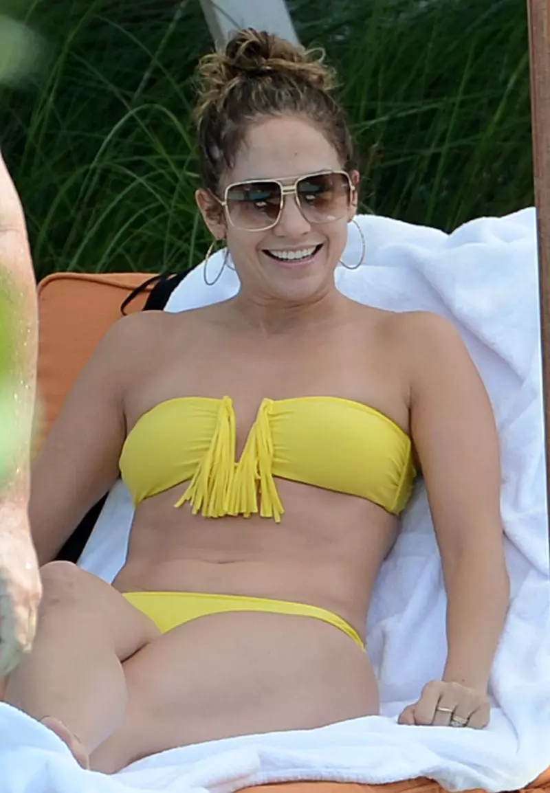 Jennifer Lopez Bikini Argazkiak