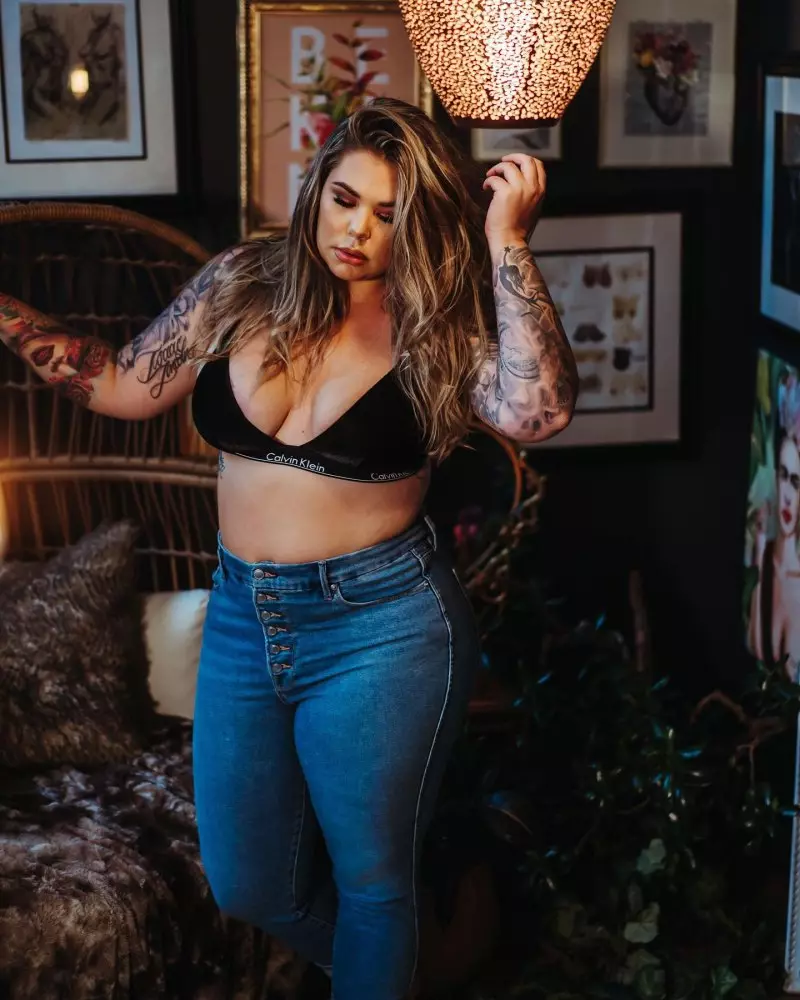 Teen Mom 2 Fetu Kailyn Lowrys Ata Suiga o le Pa'u o le Weight I le Aluga o Tausaga