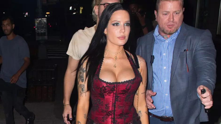 Waa maxay sababta Halsey u boodey 2021 Met Gala