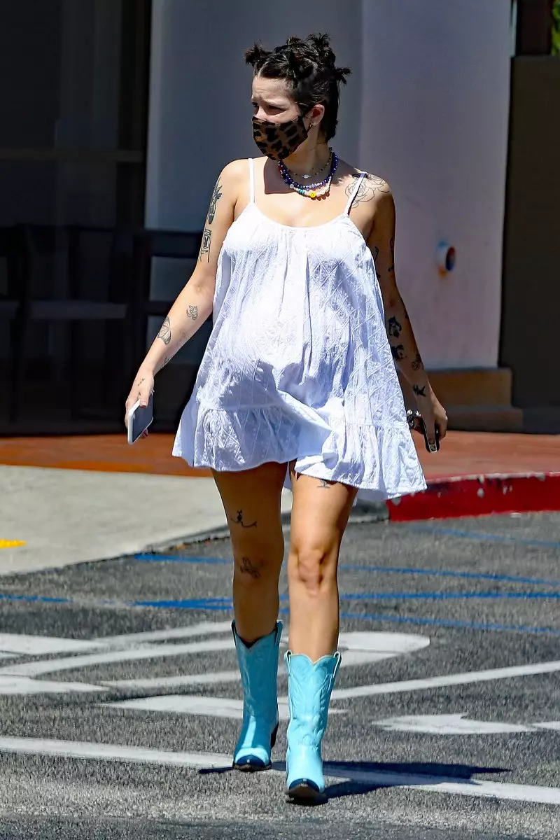 halsey-ferlovingsring-geroften-baby-bump