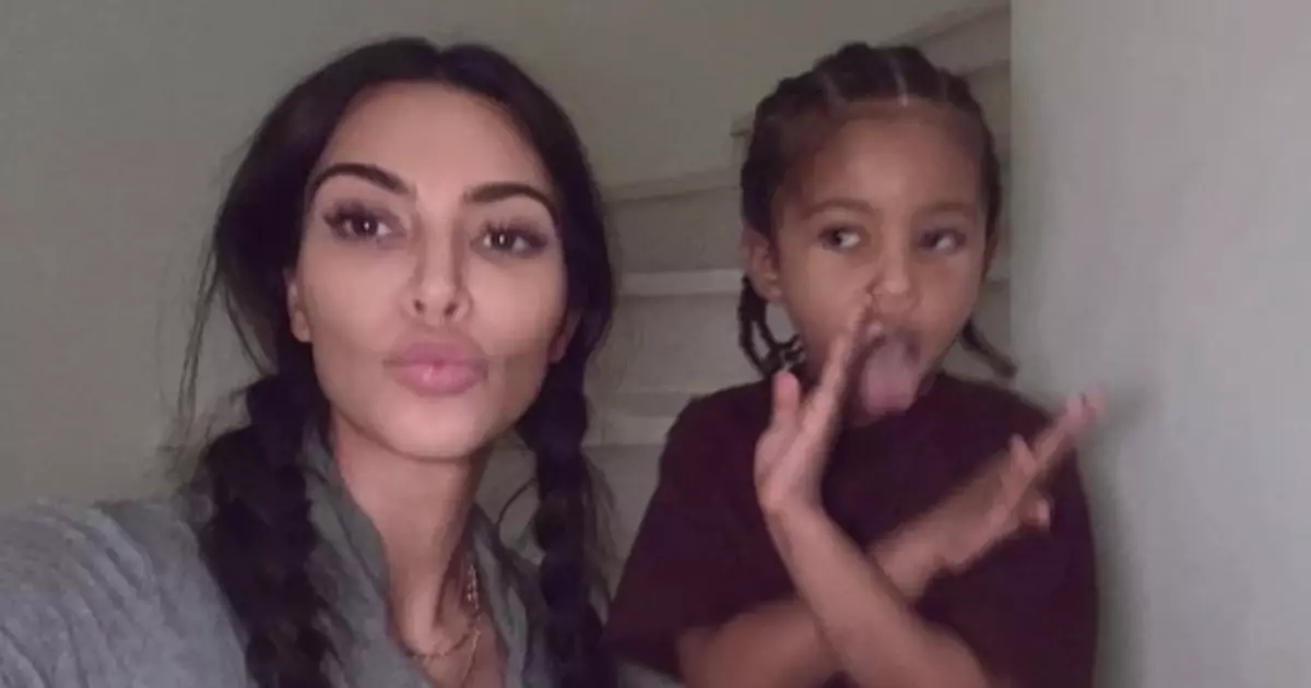 Kim Kardashian Geen make-up: foto's van haar zonder make-up