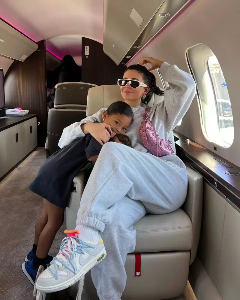 Kylie Jenner Plane Tour