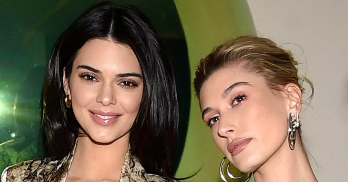 Kendall Jenner e Hailey Bieber enfrentam acusações de Photoshop