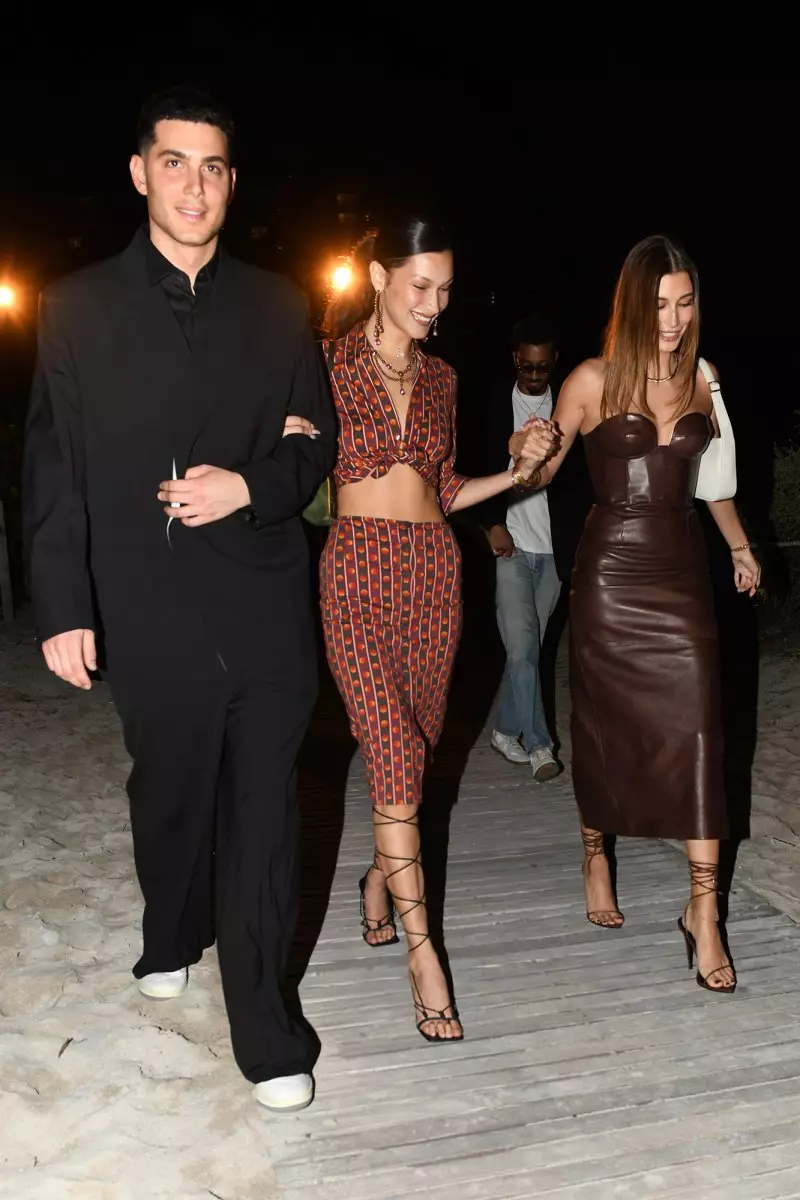 Hailey Bieber, Bella Hadid und Kendall Jenner nehmen an einer Hochzeit in Miami teil