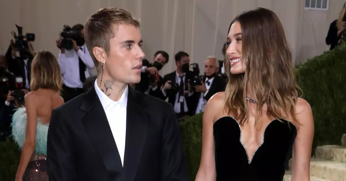 Justin y Hailey celebran aniversario en Met Gala: fotos