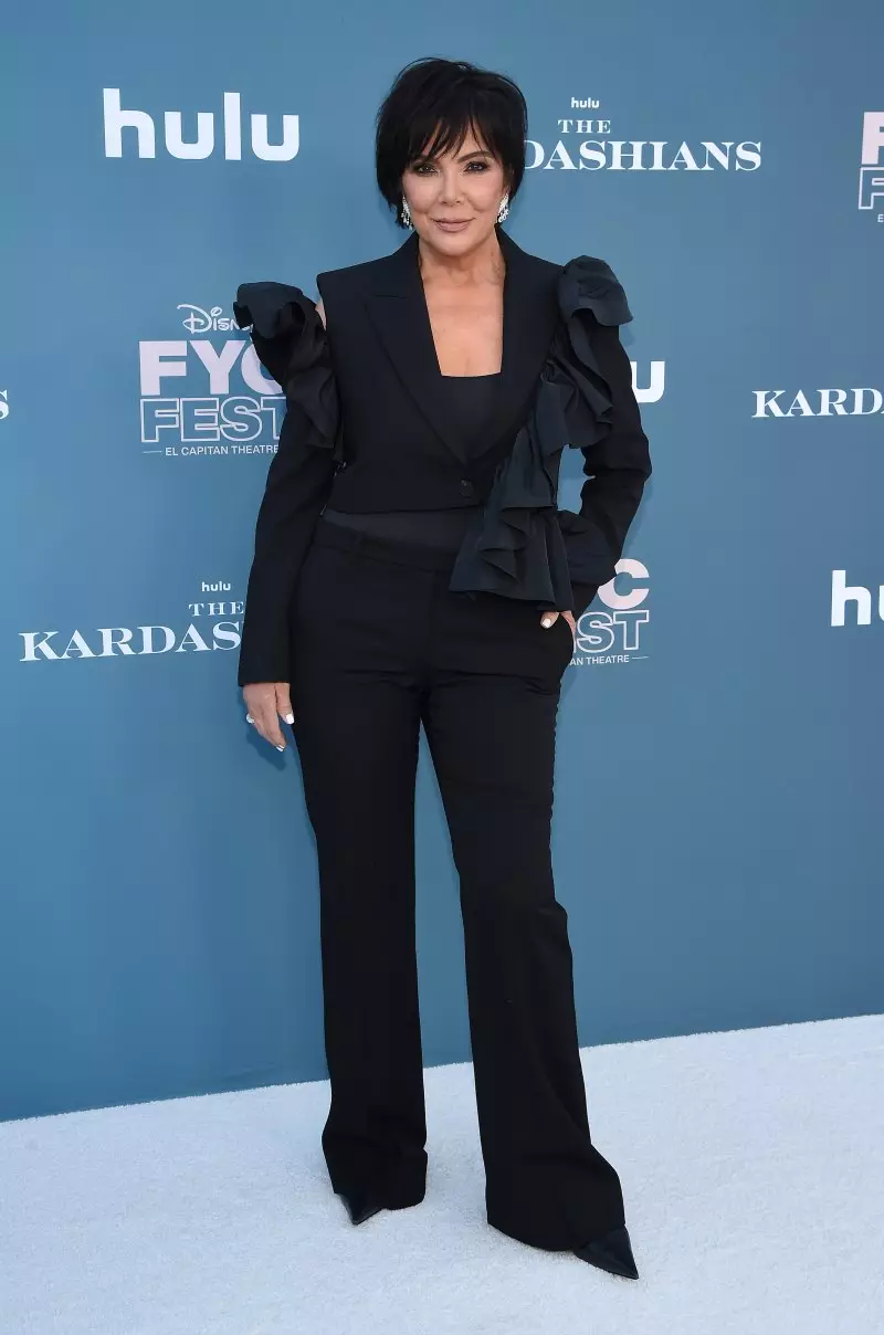Ikusi Kardashian-Jenner familiak nola ospatu duen aurten Aitaren Eguna: argazkiak, oihuak, gehiago!