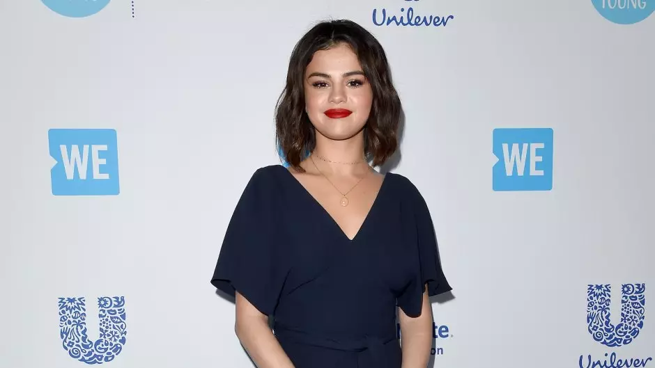 Selena Gomez volve a Instagram en fotos de trineo despois da estancia en rehabilitación