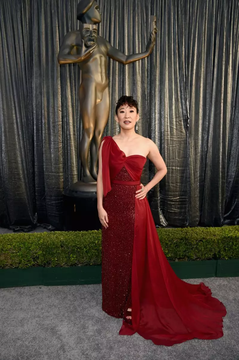 sandrah oh SAG Awards 2019 ең жақсы және ең нашар киінген