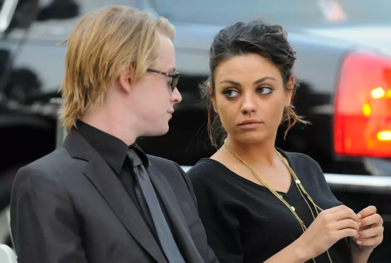 Macauley culkin mila kunis 4