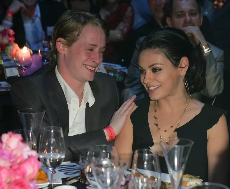 Macauley Culkin Mila Kunis 7