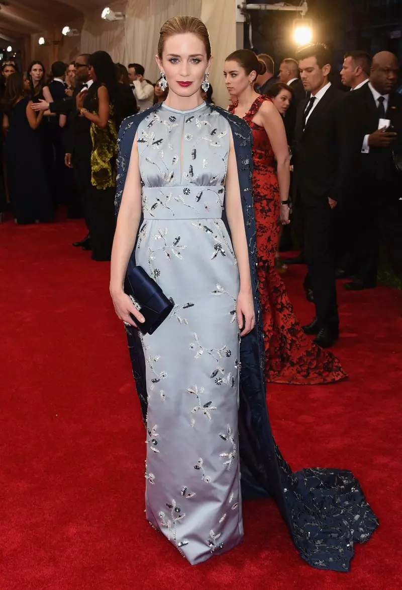 Emily blunt met gala 2015