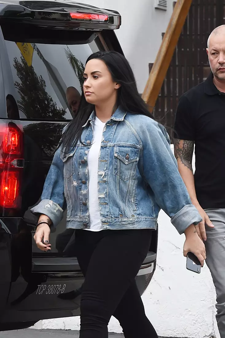 Demi-Lovato-gym