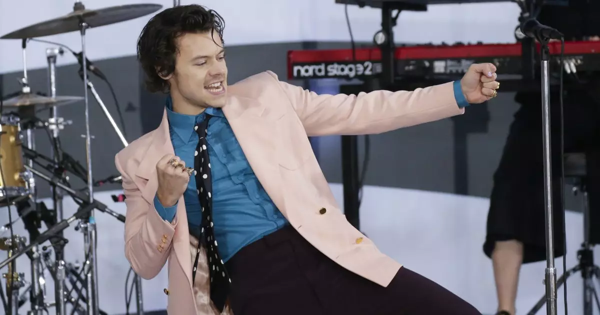 Harry Styles on One Direction Reunion: Ишлэлүүдийг үзнэ үү!