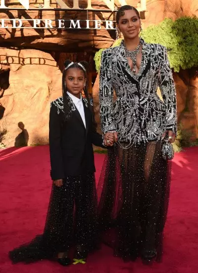 Magkahawak-kamay sina Beyoncé at Blue Ivy sa Red Carpet