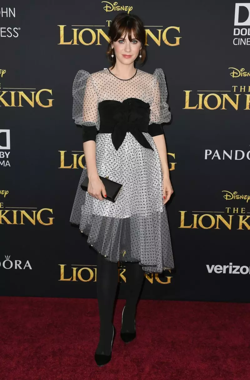 Zooey Deschanel ชุดเดรสผ้ายืดสีขาว Lion King Premiere