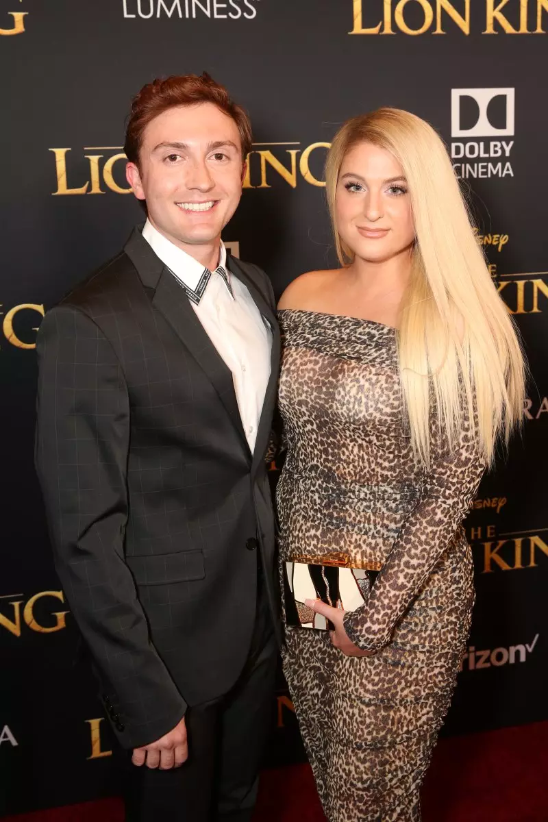 Premiera Levjega kralja Daryl Sabara in Meghan Trainor