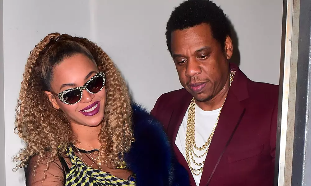 Beyonce และ JAY-Z จำลองการต่อสู้ในลิฟต์ในวันเกิดของเขา!