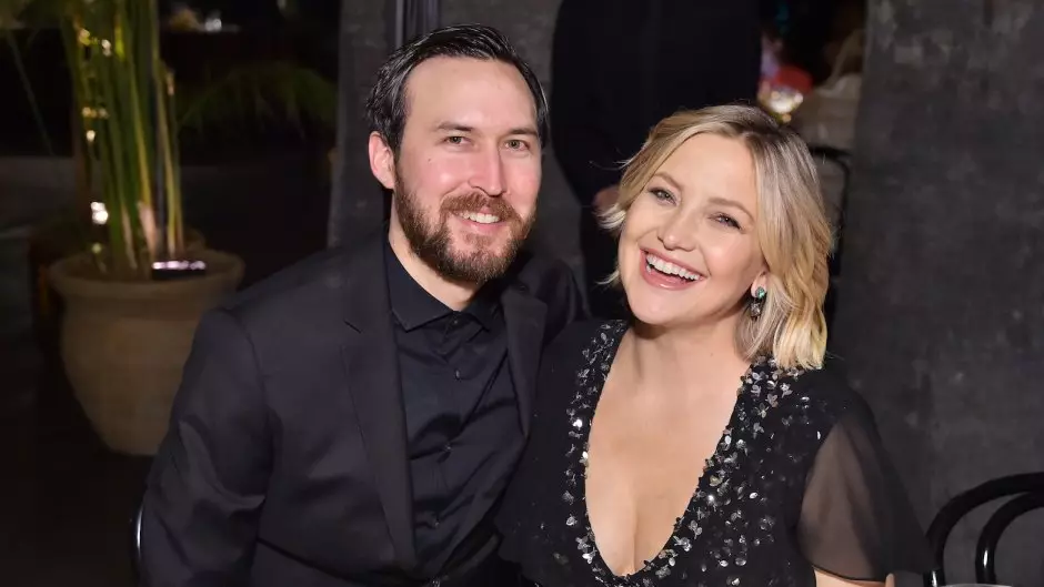 Kate Hudson ak konpayon poze