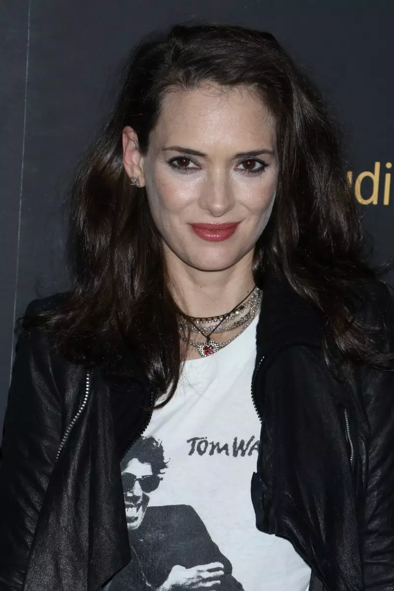 Transformación de cirugía plástica de Winona Ryder