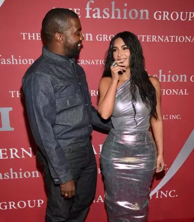 Kanye West glimket nei Kim Kardashian, Kanye West giet oer troud libben mei Kim Kardashian